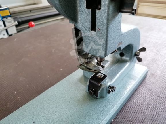 Hang Piccolo III Eyeletting machine - Makina.ist | ikinci el makina ...